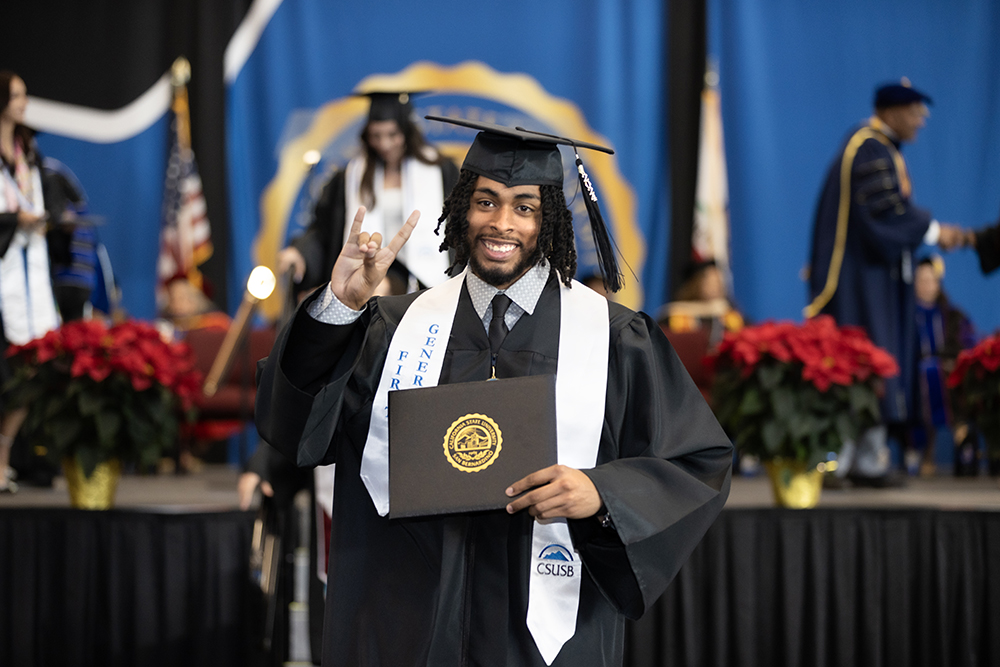 Coyote pride shines bright at Fall Commencement ceremonies | CSUSB News | CSUSB